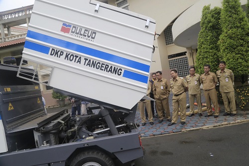Kota Tangerang Miliki Mobil Penyapu Jalan Otomatis - Kata Kota
