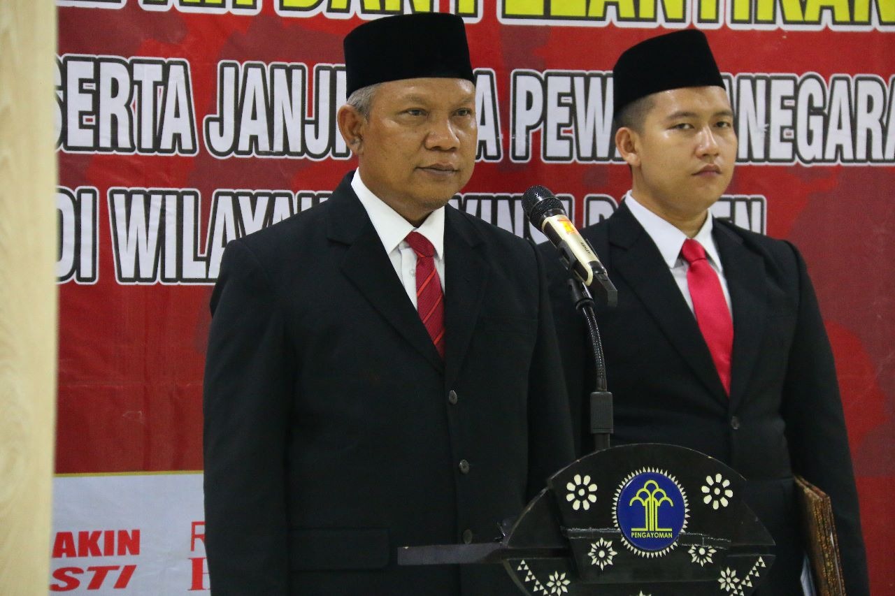 Kemenkumham Banten Lantik dan Ambil Sumpah Notaris dan Janji Pewarganegaraan - Kata Kota