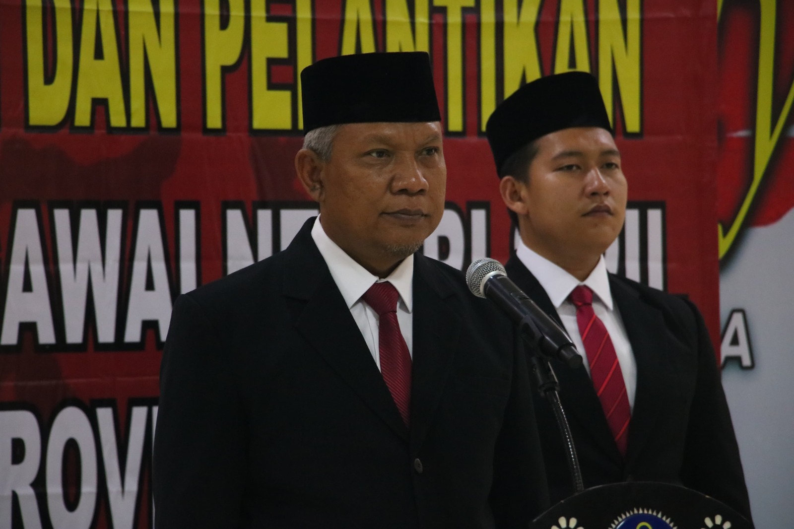 Kakanwil Kemenkumham Banten Lantik dan Ambil Sumpah Tiga PPNS - Kata Kota