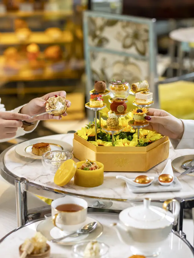 Sentuhan Liquid Gold dari Madu Mentah Lokal di Afternoon Tea ala ...